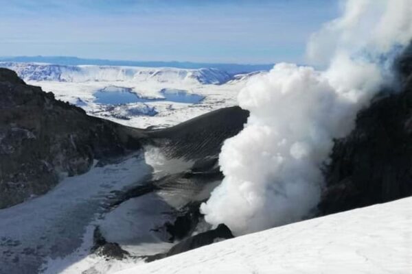 Copahue Volcano Shows Activity Today. Orange Alert - Oct 2019