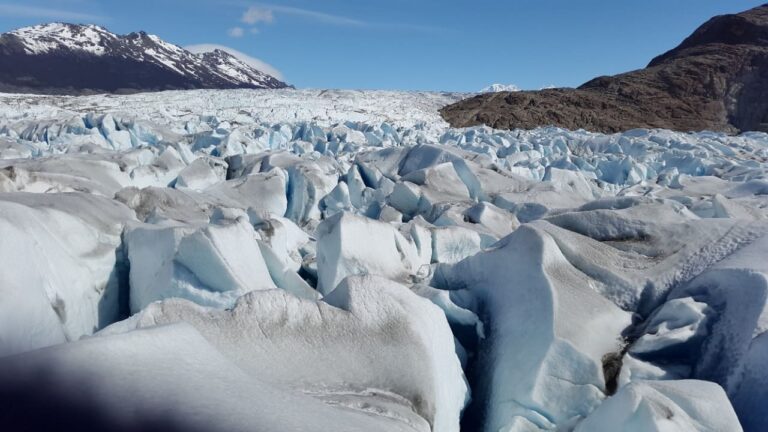 Hiking on Glacier Viedma - Patagonia Argentina - Travel & Enjoy